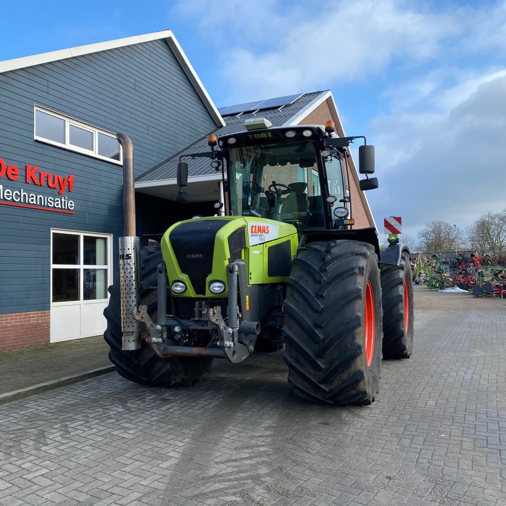 Afgeleverd Claas Xerion 3300 Trac - De Kruyf